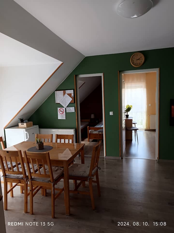 Zita Apartman- Erkèlyes Családi Apartman - Demjén