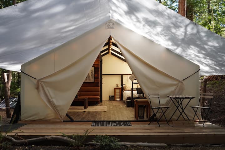 Cedar Grove Tent - Digital Detox Retreat - Vancouver Island