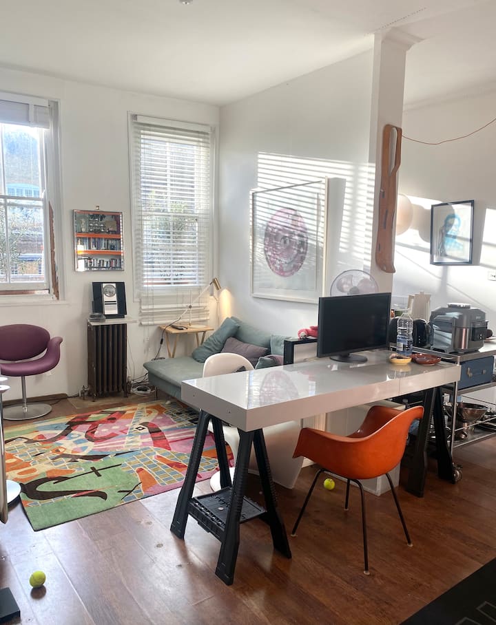 Large One Bedroom Flat, High Ceilings And Bright. - Londres