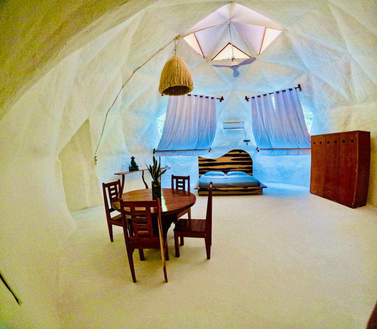 Leon Global, 3 DOMES dans la jungle maya - Maisons dôme à louer à ...