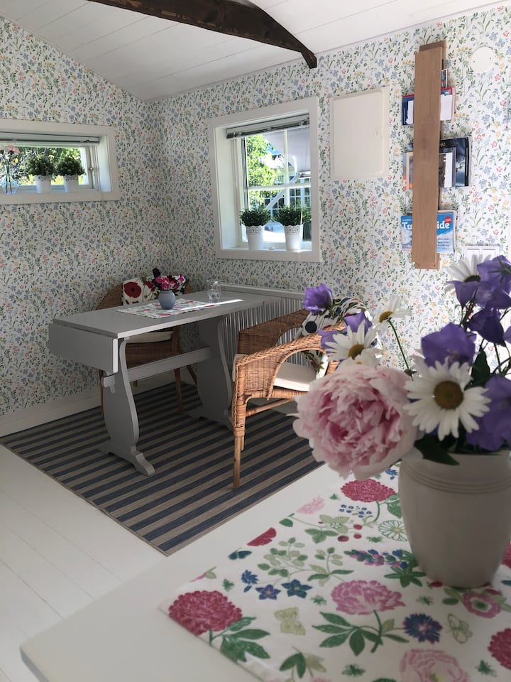 Charming Cottage, Located In Färjestaden On ÖLand - Öland