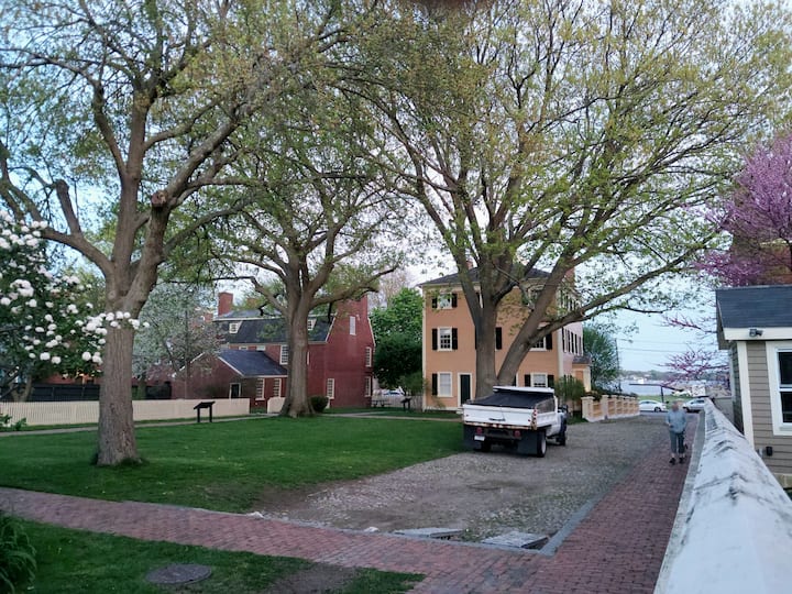 Derby Wharf #1 Home-heart Of Downtown Salem - Salem