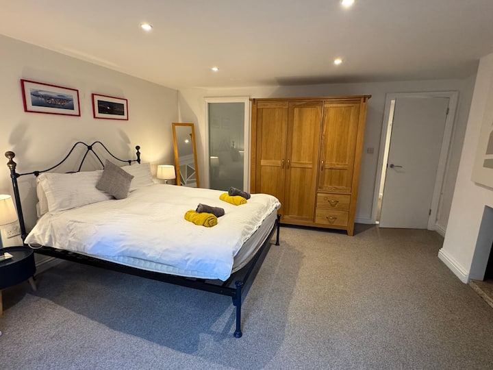 Southsea Garden Flat, Spacious Bright 2 Bed | Pets - Portsmouth