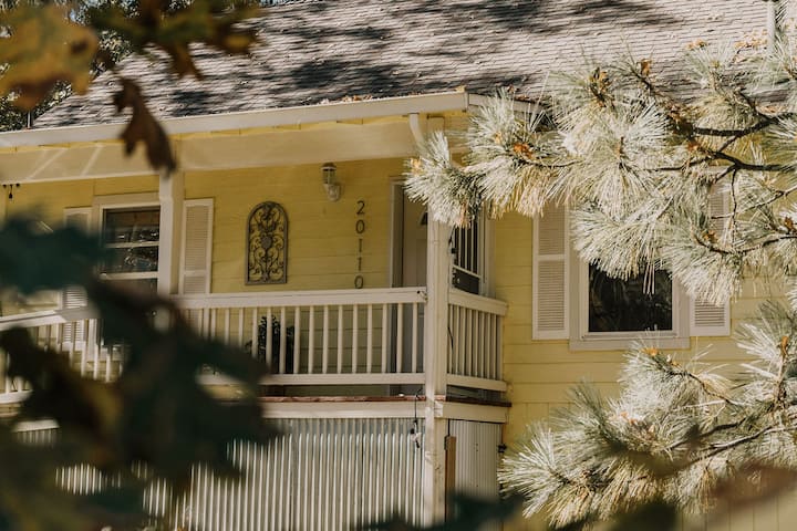 Forest Cabin Near Yosemite | Couples Retreat