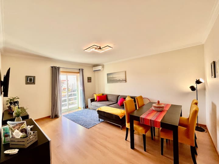 Modern & Spacious 1bdr Steps From Beach & Center - Peniche