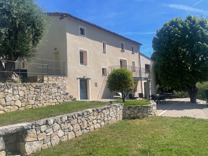 Mas Avec Vue, 3 Chambres Et Piscine - Grasse
