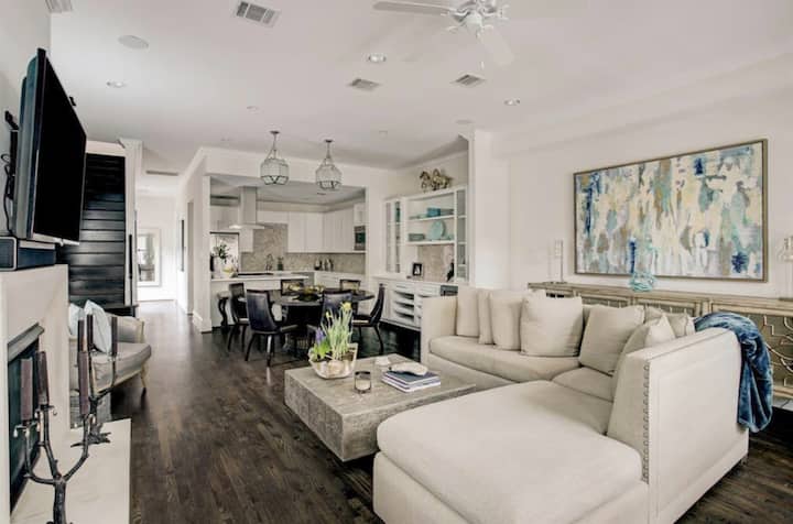 River Oaks Montrose Two Bedroom Townhouse - Houston, TX