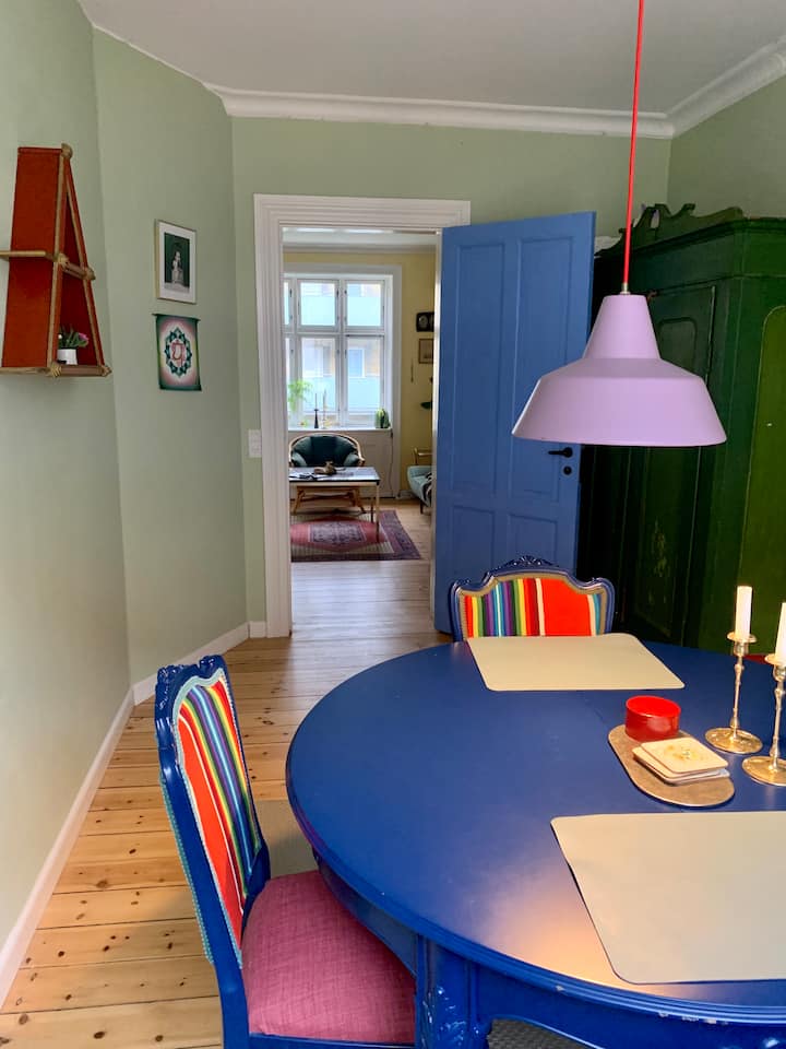 “The Pearl” A 2room Cozy & Colorful Nørrebro Apt. - Köpenhamn