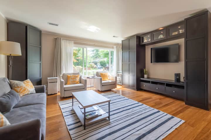 2bd 1bth Renton House W/landscaped Yard & Mt. Peek - Renton