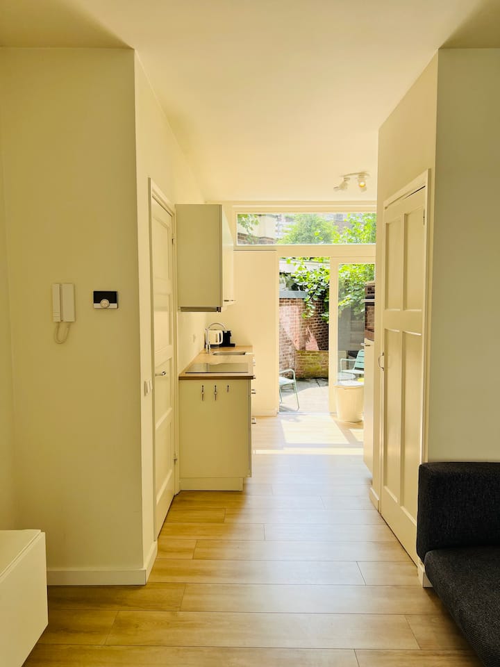 New 2 Bedroom, 2 Floor Apartment With Small Garden - Maastricht