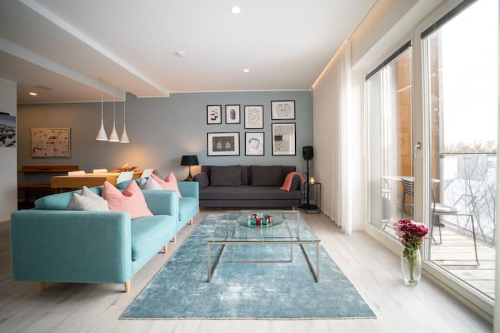 Premium Apartment With Private Parking - Tallin