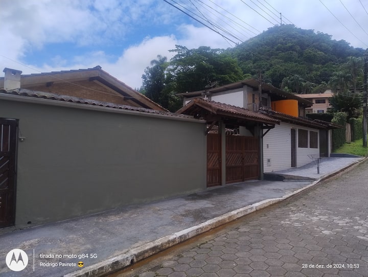 Aconchegante Casa  Pé Na Areia Praia Martin De Sá - Caraguatatuba