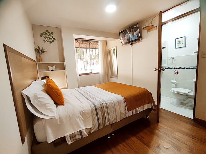 Habitación + Baño Privado - Cusco