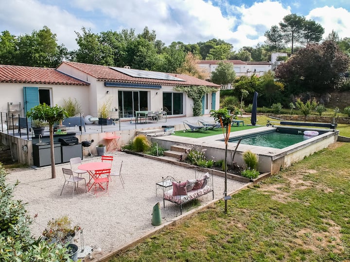 Villa Avec Piscine Au Pied De La Sainte Victoire - Pourrières