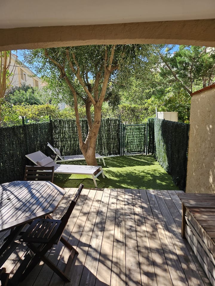Studio 20 M2 Frejus Plage - ibis budget Fréjus Capitou A8