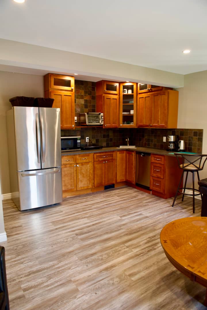 Classic Chic -New 1 Br Flat -Near Univ Of Guelph - Guelph