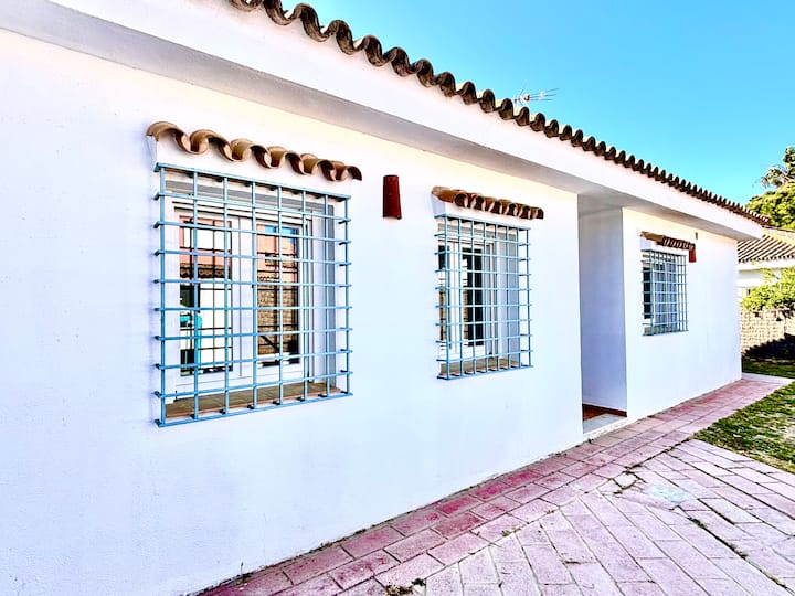 Charming Villa Near The Beach - El Puerto de Santa María