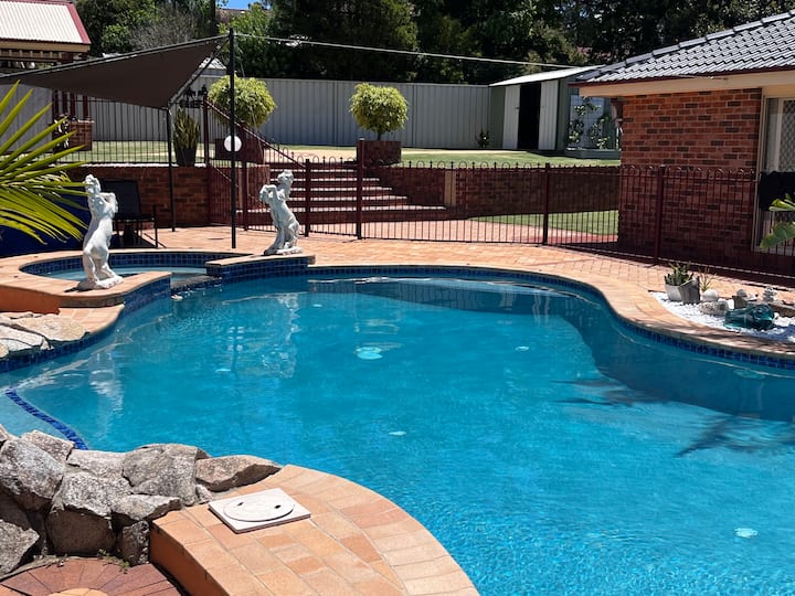 Self Contained Flat At Rear Of Lake Side Residence - Camden