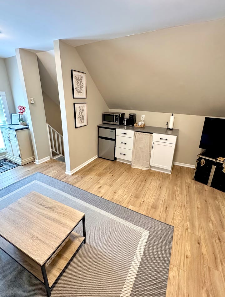 The A Suite - Spacious Unit With A King Size Bed - Saint Paul, MN