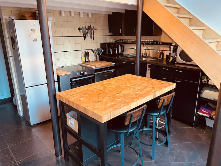 Maison Atypique Avec Jardin Au Pied D'un Parc - Liège