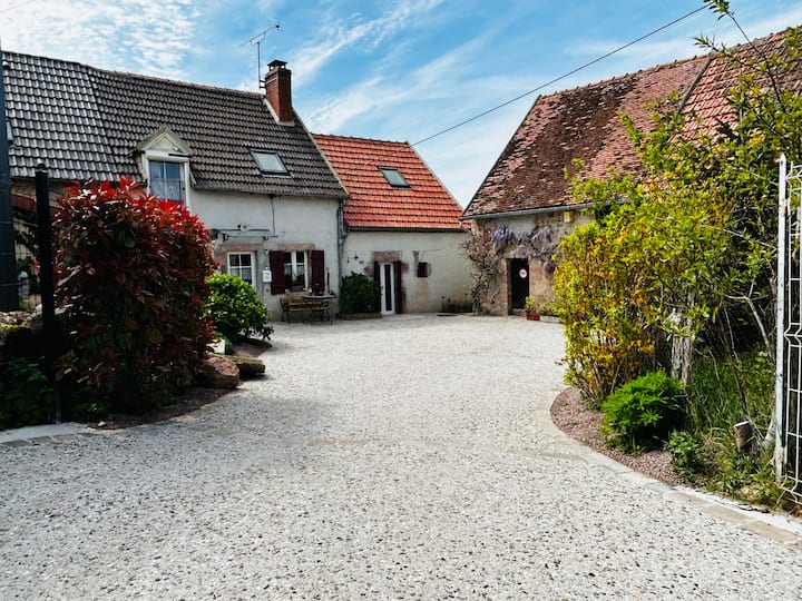 Maison Individuelle Au Calme / Terrasse/ Parking - Allier
