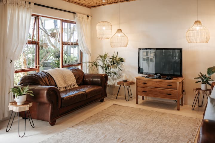 Myrtle Grove Farm House,  Perfectly Situated - Herolds Bay