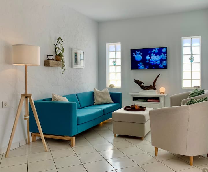 Chariming And Creative House 50m From The Beach - Marbella