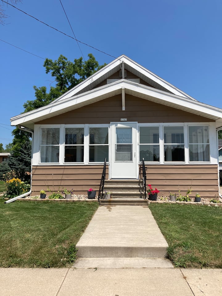 Home Away From Home-
For Eaa - Oshkosh, WI