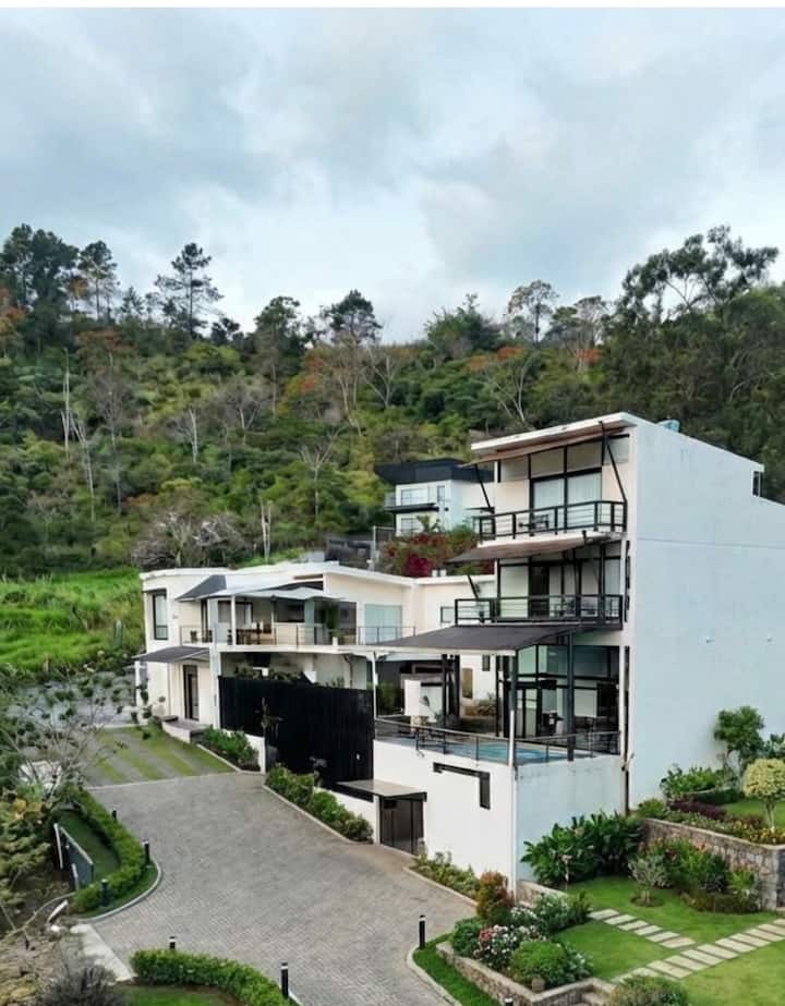 Royal Luxurious Mansion 13 Bdrms/11 Bath 30 Guests - San José