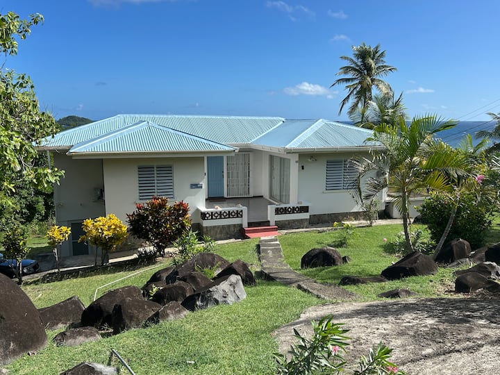 Tradewinds - A Quiet Home Overlooking The Ocean - Granada