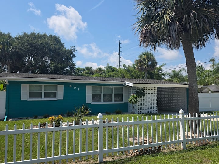 Casa De La Playa - New Smyrna Beach, FL