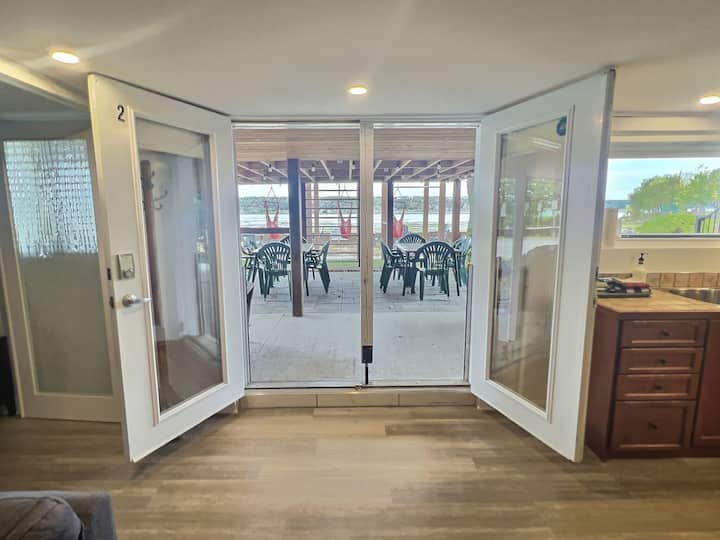 Le Fleuve Juste Pour Vous !
The River Just For You - Levis