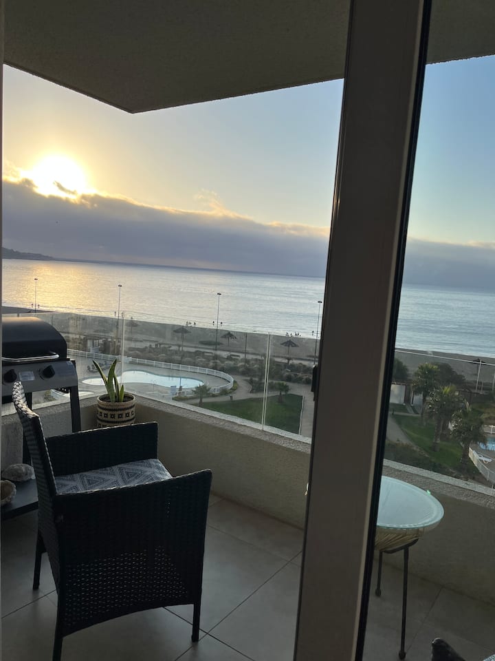 Punta Puyai, Frente Al Mar Con Excelente Vista - Papudo