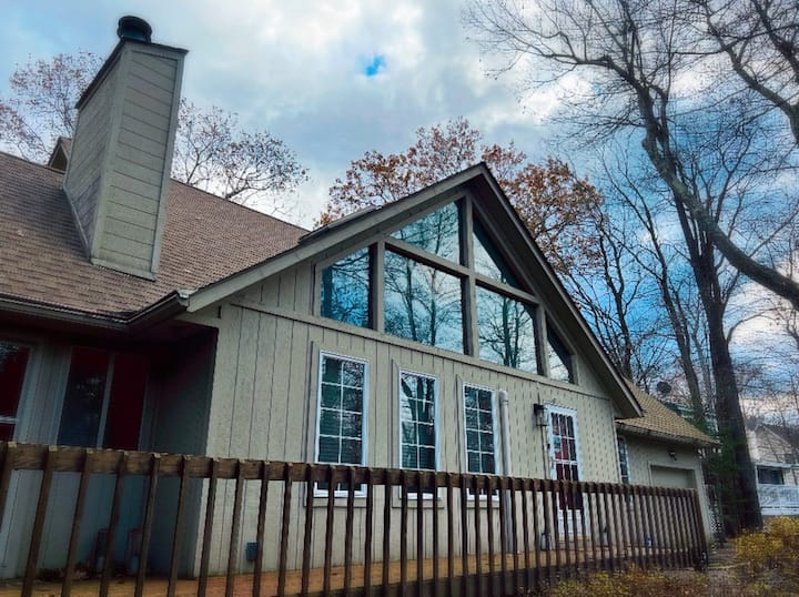 Pursue Happiness | Poconos Pool Table + Fire Pit - Gouldsboro Lake, PA
