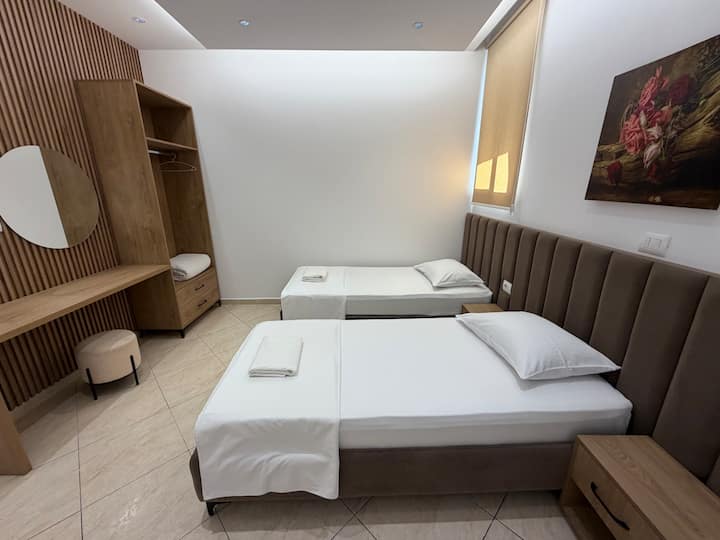 Luxurious Apartment! 4 People! Ksamil - Ksamil