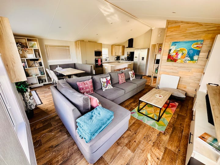 Contemporary Lodge In Cornwall With Sea Views - Perranporth