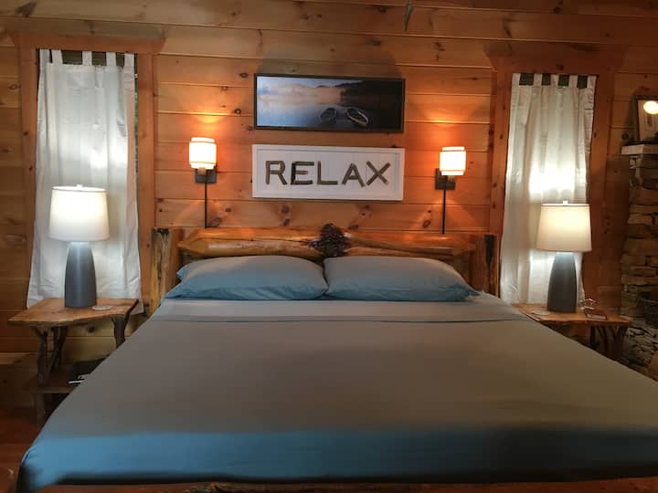 #1 Romantic Mtn Cabin W/hottub, Jacuzzi, Fire Pit - Lake Burton, GA