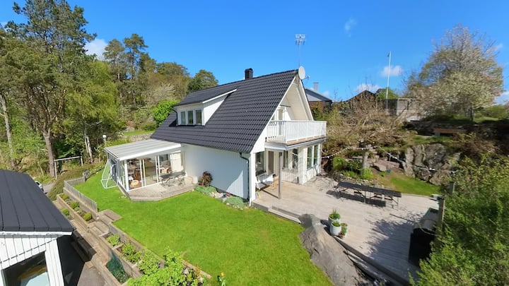 Spacious Family Villa Close To Nature And The City - Mölndal
