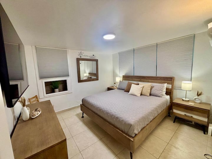 Unbeatable Location In Condado Steps From Beach - San Juan