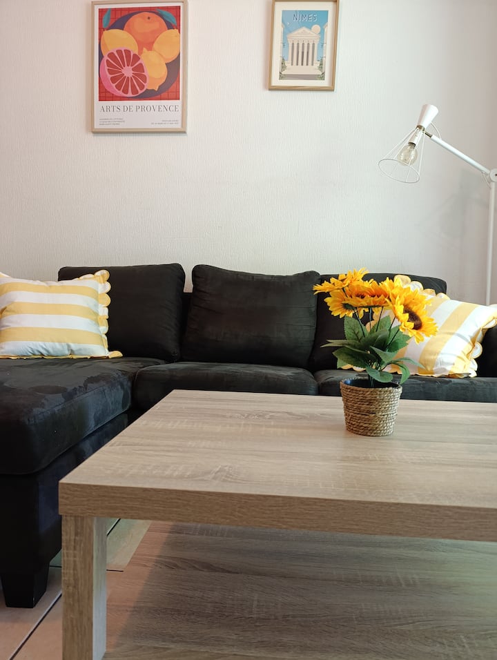 Au Clos T2 Balcon - 尼姆