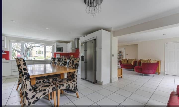 Modern Home In Historic Market Town Near Airport - 埃塞克斯
