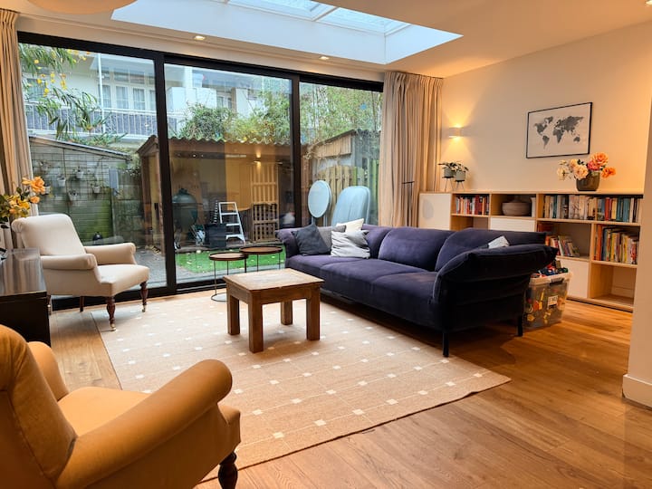 Spacious, 2-floor Apartment In Hip Baarsjes - Amsterdam