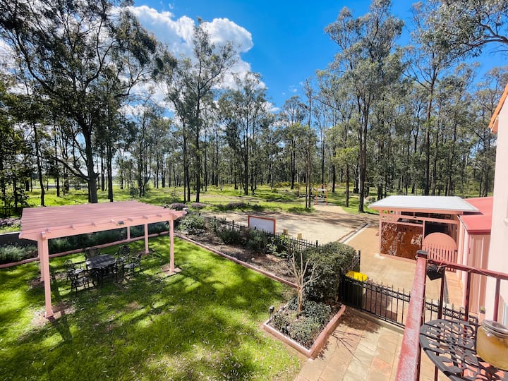 La Maison • 4br Retreat With Private Garden & Bbq - 獵人谷