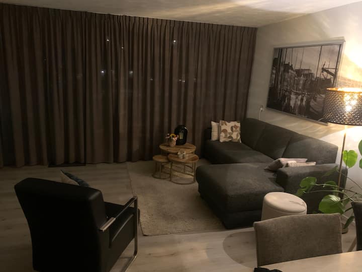 Gezellig Luxe Appartement/ Nice Cosy Apartman - Groningen