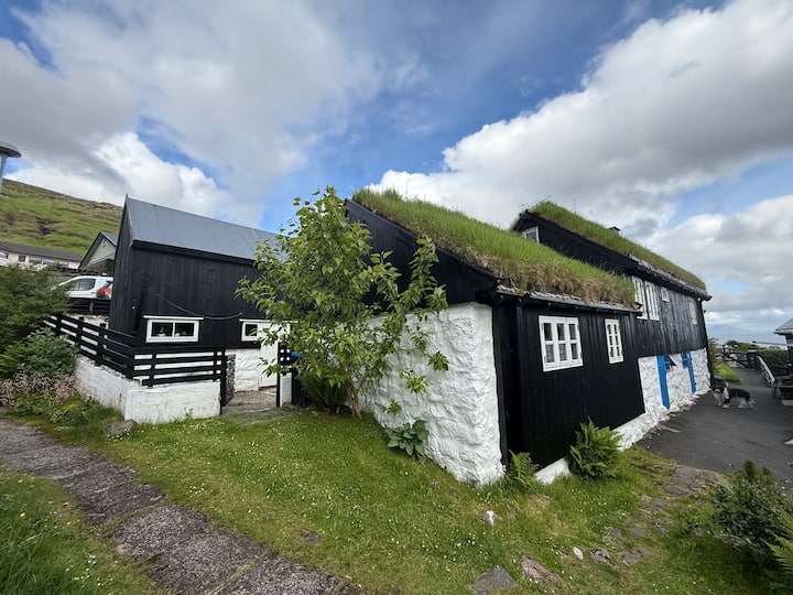A Pearl In The Middle Of Kvívík With A Nice View - Islas Feroe