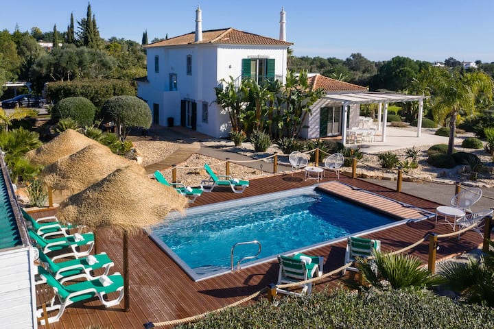 Villa Caracol Avec Piscine Chauffée Et Mini Golf - Faro District