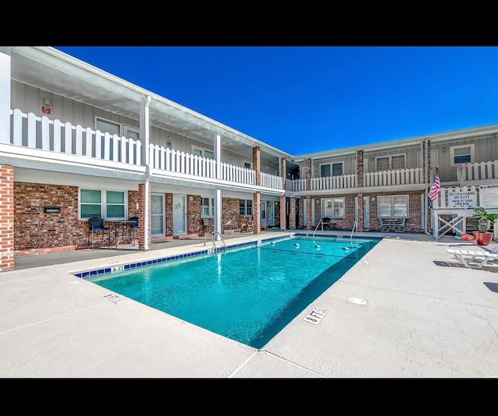 Fiesta Villas 106 ~ Retreat! Pool & Beach ! *King* - North Myrtle Beach, SC