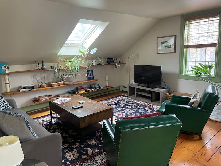 Charming 2nd Floor Apartment In Historic Fox Point - 프로비던스