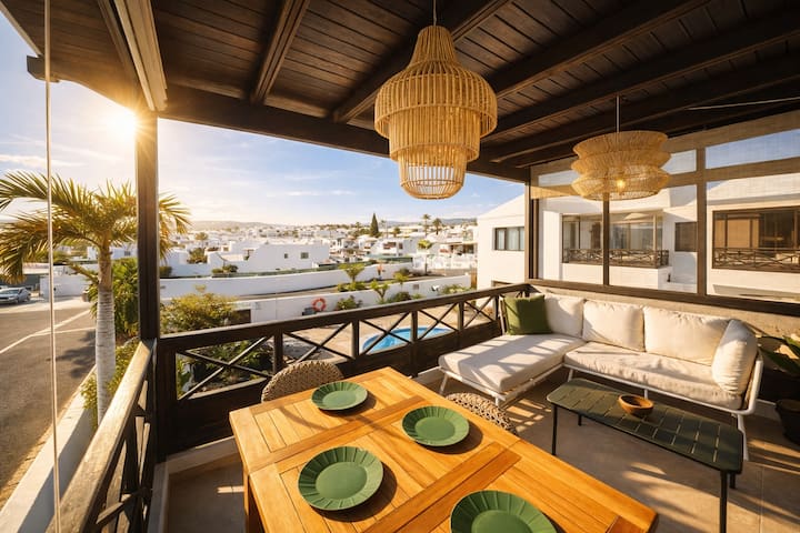 White Sunset. Pool&beach - Puerto del Carmen