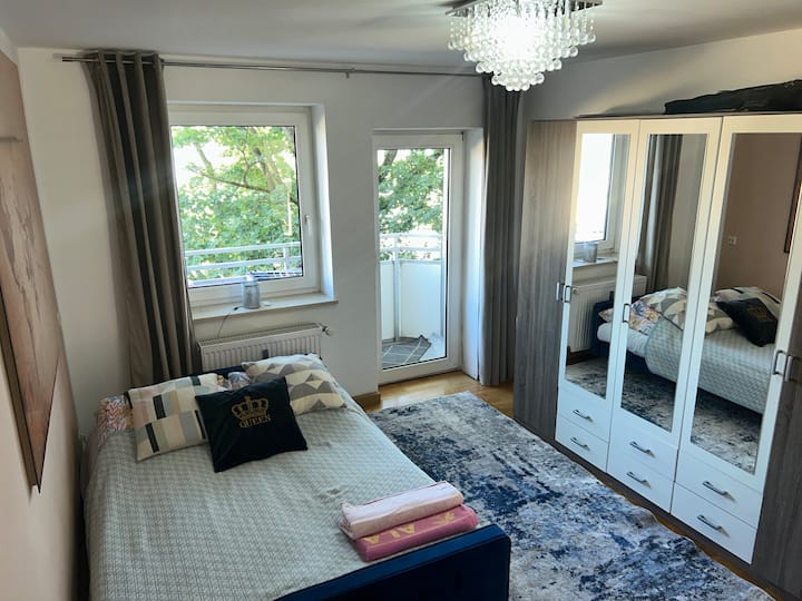 Beautiful Blue Room - Munich Center - Munich